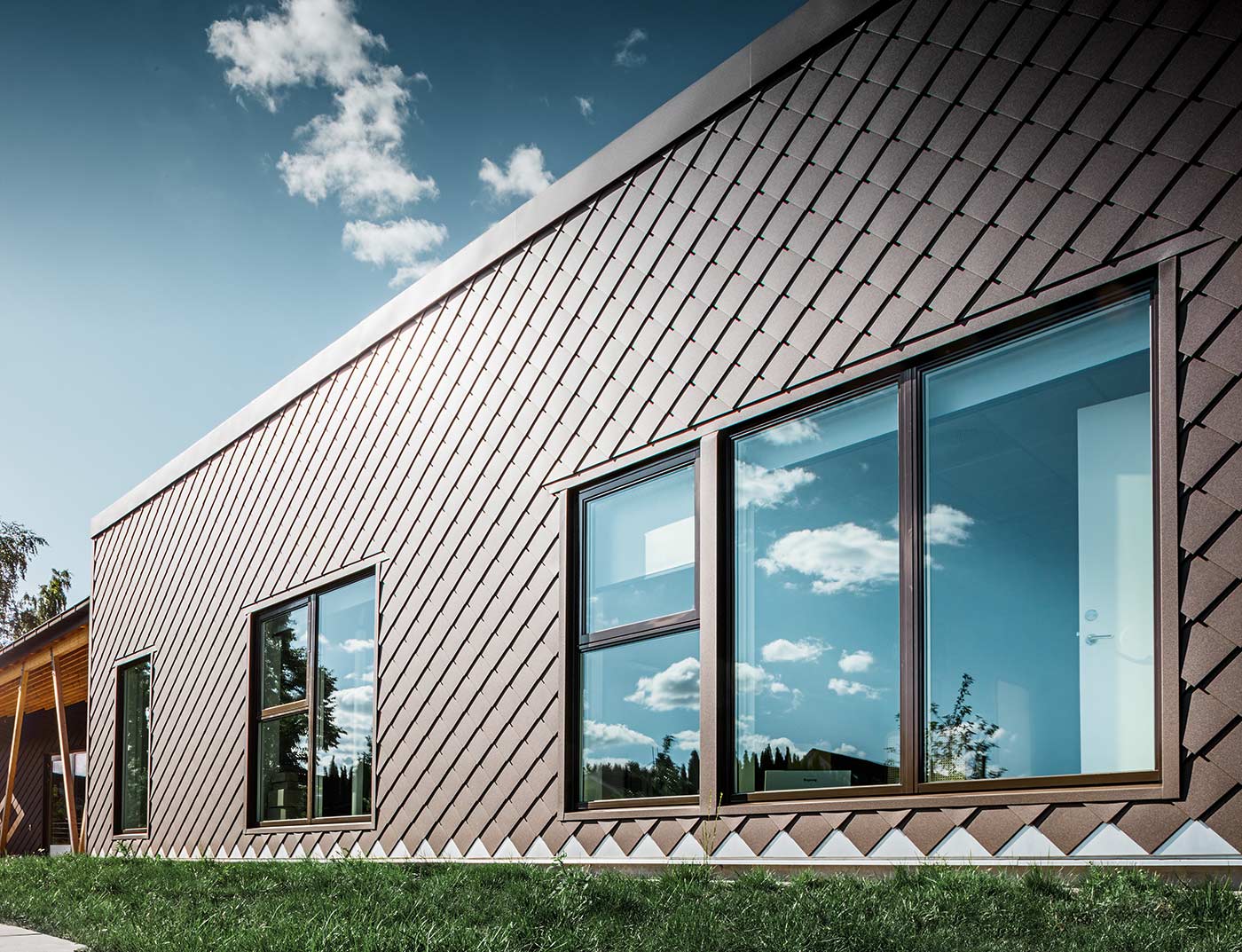 Rhomboid façade tile 20 × 20 – Tradition meets modernity | PREFA