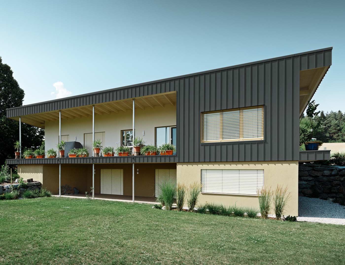 Prefalz ® – Strong and easily machinable folding material | PREFA